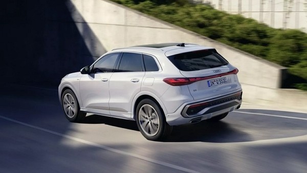 "전기로만 113km 달린다"…아우디, Q5 e-하이브리드 공개